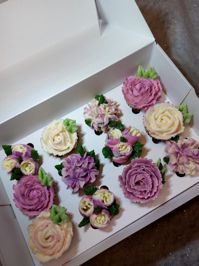 Mini Bloom Box - Clohessy Cakes